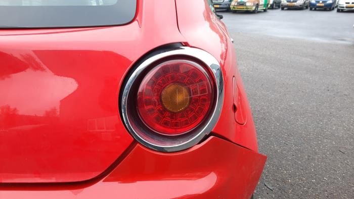 Alfa Romeo MiTo 1.4 TB 16V Sloopvoertuig (2008, Rood)