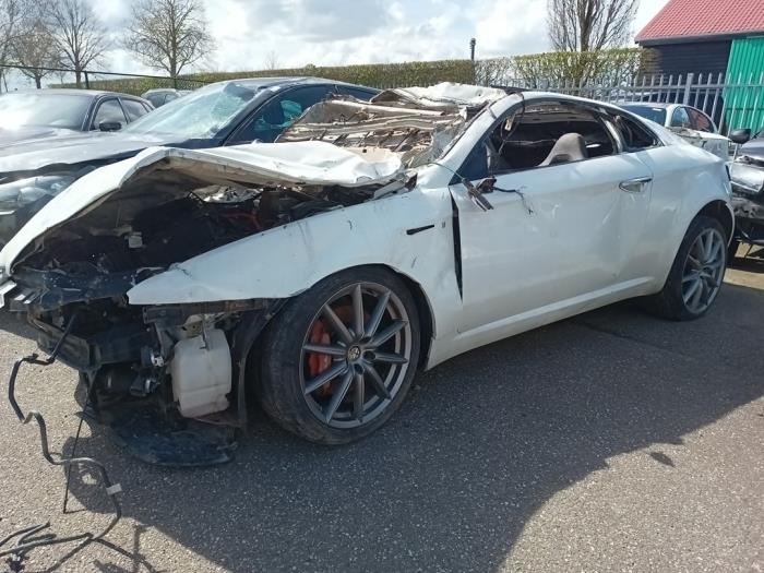 Alfa Romeo Brera 1.75 TBi 16V Sloopvoertuig (2010, Wit) Auto Bek