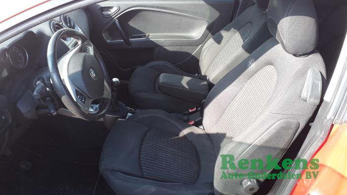 Alfa Romeo MiTo 1.4 TB 16V Sloopvoertuig (2008, Rood)