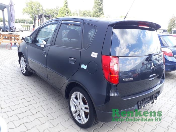 Mitsubishi Colt 1.3 16V Sloopvoertuig (2009, Zwart)