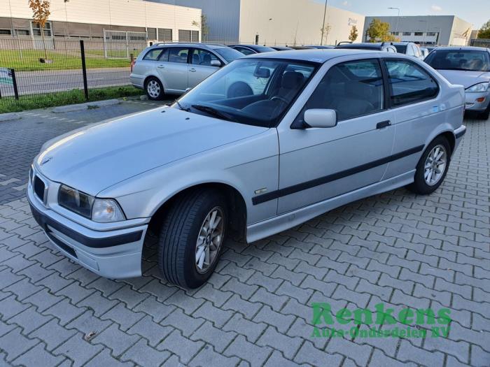 BMW 3 serie Compact 316i Sloopvoertuig (2000, Zilvergrijs)