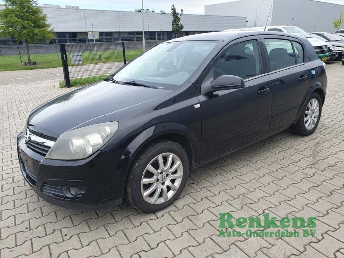 Elegantes Opel Astra 2005 Bildnull