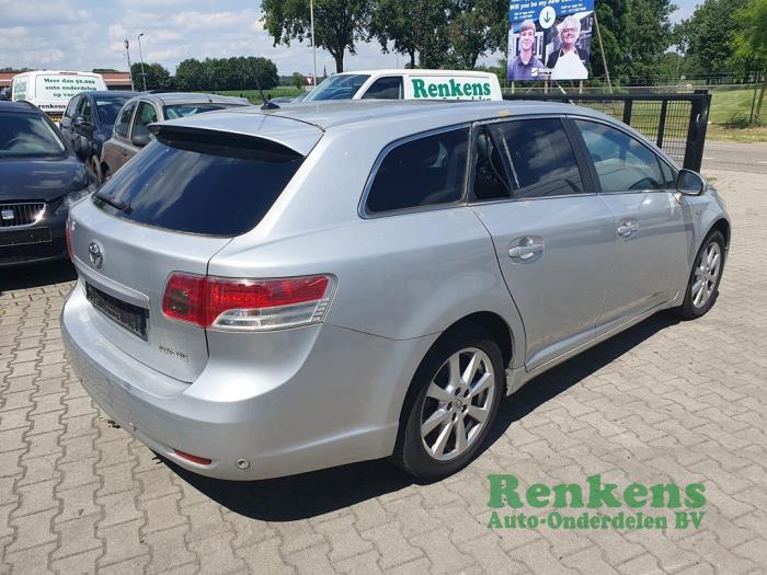 Toyota Avensis Wagon 2.2 16V D-4D-F 180 Sloopvoertuig (2010, Zilver)