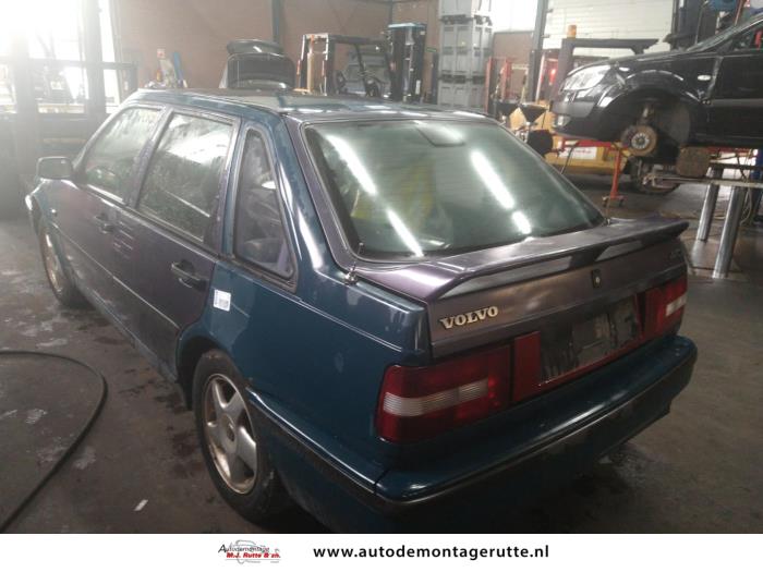 Volvo 440 1.8 i DL/GLE Sloopvoertuig (1996, Groen)