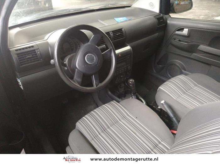 Volkswagen Fox 1.4 16V Sloopvoertuig (2005, Grijs)