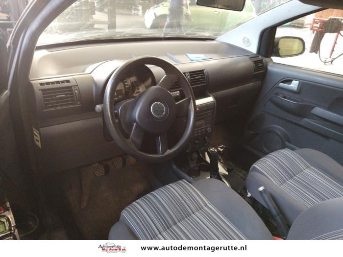 Volkswagen Fox 1.4 16V Sloopvoertuig (2005, Grijs)