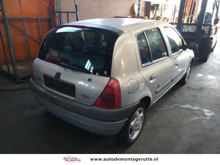 Renault Clio II 1.4 Sloopvoertuig (2000, Grijs)