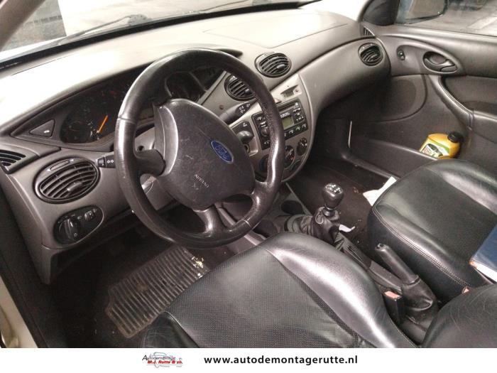 Ford Focus I Wagon 1.8 TDdi Sloopvoertuig (2005, Wit)