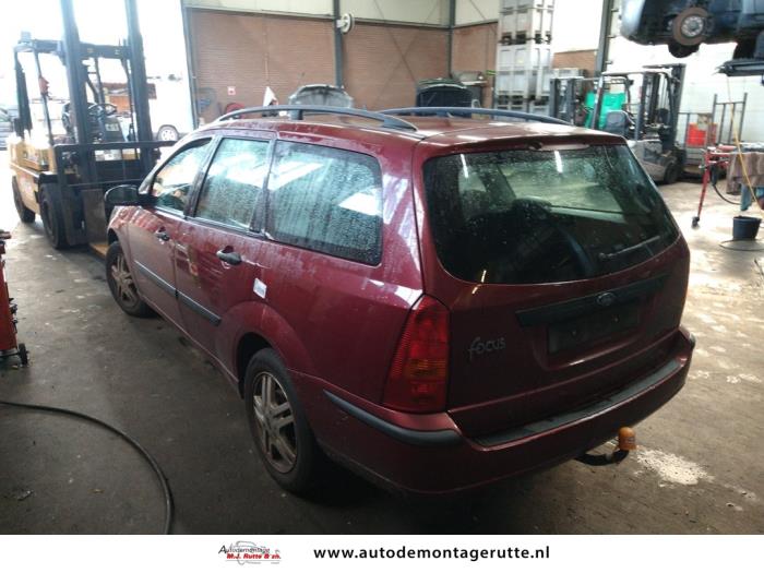 Ford Focus I Wagon 2.0 16V Sloopvoertuig (2003, Rood)
