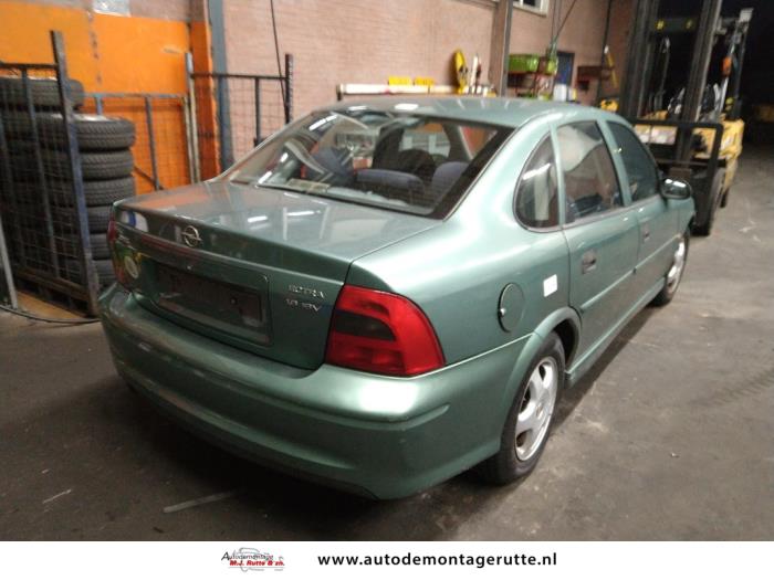 Opel Vectra B 1.6 16V Ecotec Sloopvoertuig (1999, Groen)