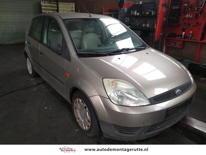 Ford Fiesta 5 1.3 Sloopvoertuig (2002, Grijs)