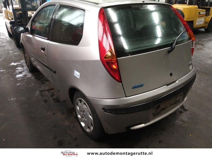 Fiat Punto II 1.2 60 S Sloopvoertuig (2002, Grijs)