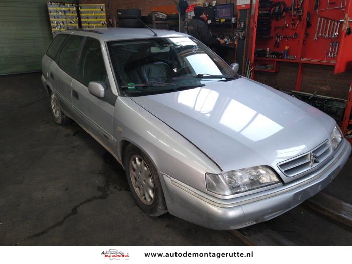 Citroen Xantia Break 2.0i 16V Sloopvoertuig (2000, Grijs)
