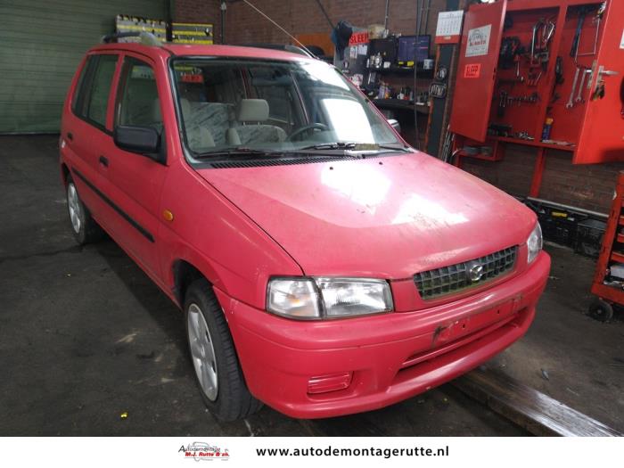 Mazda Demio 1.3 16V Sloopvoertuig (2000, Rood)