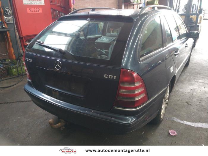 Mercedes C Combi 2.2 C-220 CDI 16V Sloopvoertuig (2003, Zwart)