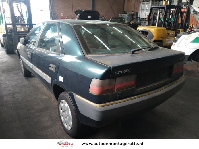 Citroen Xantia 1.8i X,SX Sloopvoertuig (1995, Groen)