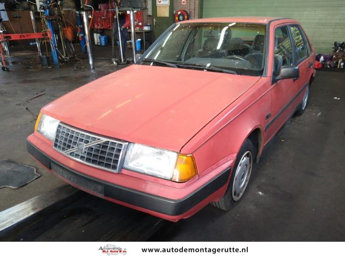 Volvo 440 1.7 DL,GL,GLE,GLT Sloopvoertuig (1991, Rood)