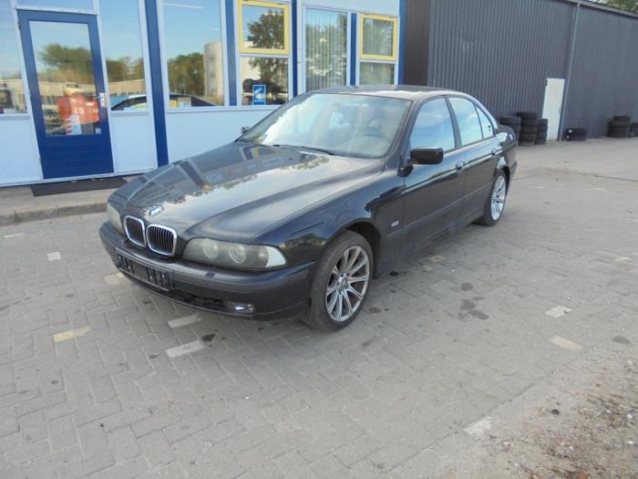 BMW 5 serie 535i 32V Sloopvoertuig (1998, Zwart)