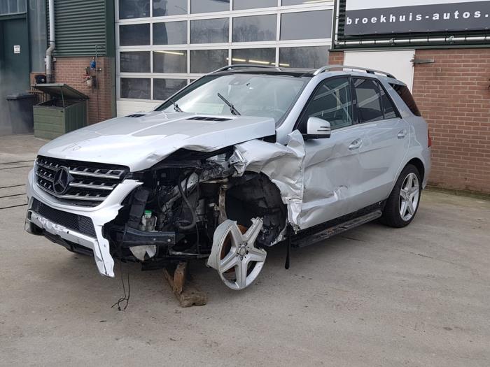 Mercedes ML III 3.0 ML-350 BlueTEC V6 24V 4-Matic Sloopvoertuig (2012 ...