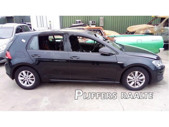 Volkswagen Golf VII 1.6 TDI BlueMotion 16V Sloopvoertuig (2013, Zwart)