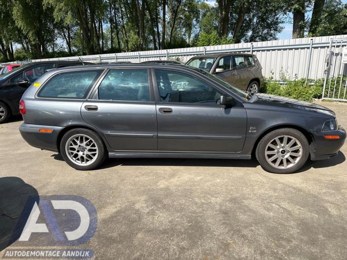Volvo V40 2.0 16V Sloopvoertuig (2002, Grijs)