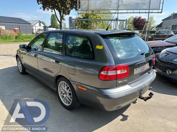 Volvo V40 2.0 16V Sloopvoertuig (2002, Grijs)