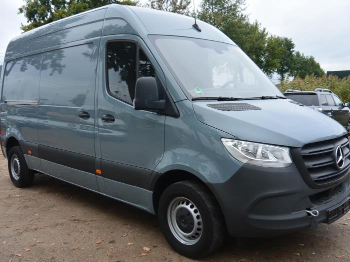 Mercedes Sprinter (sloop, bouwjaar 2019, kleur Grijs) | Onderdelenlijn.nl