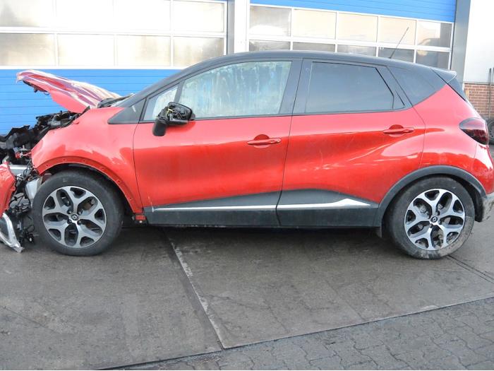 Renault Captur Sloopvoertuig (2018, Metallic, Rood)