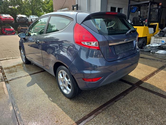 Ford Fiesta 6 1.6 TDCi 16V 95 Sloopvoertuig (2011, Metallic, Muisgrijs)
