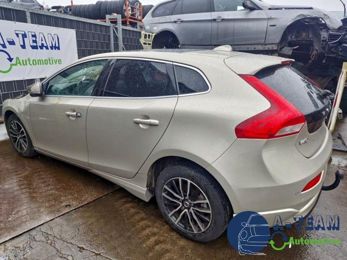 Volvo V40 1.5 T2 16V Geartronic Sloopvoertuig (2017, Champagne)