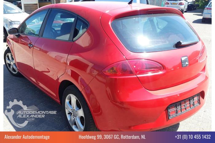 Seat Leon (1P1) 1.9 TDI 90 (sloop, bouwjaar 2009, kleur Metallic, Rood ...