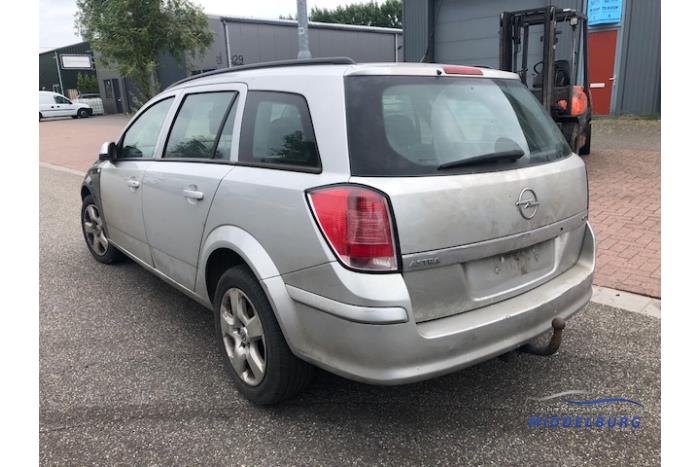 Opel Astra (sloop, bouwjaar 2006, kleur Grijs) | Onderdelenlijn.nl