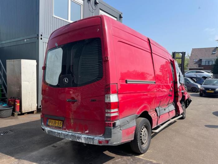 Mercedes Sprinter 3t 210 CDI 16V Sloopvoertuig (2010, Rood)