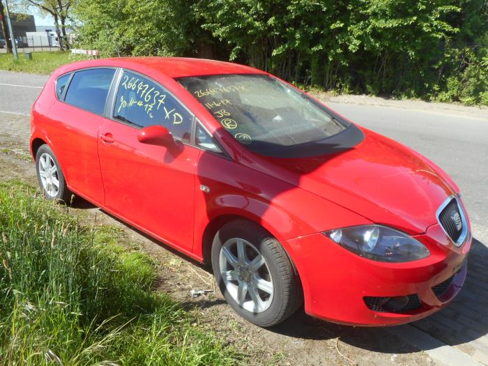 Seat Leon (1P1) 1.9 TDI 105 (schade, bouwjaar 2006, kleur Rood ...