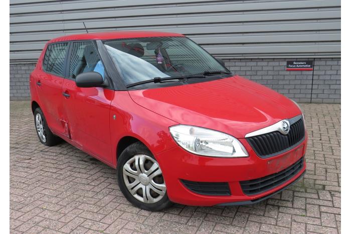 Skoda Fabia II 1.2i 12V Sloopvoertuig (2013, Rood)