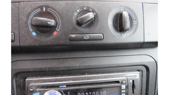 Skoda Fabia II 1.2i 12V Sloopvoertuig (2013, Rood)