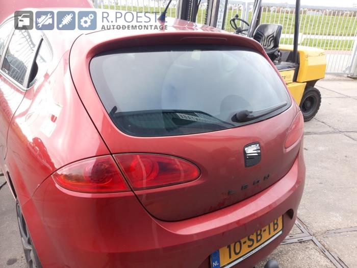 Seat Leon 1.6 Sloopvoertuig (2005, Rood)