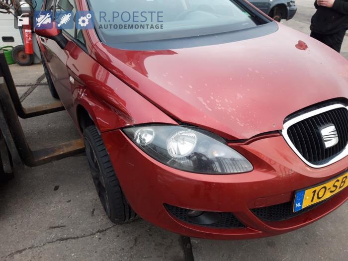 Seat Leon 1.6 Sloopvoertuig (2005, Rood)
