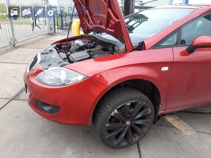 Seat Leon 1.6 Sloopvoertuig (2005, Rood)