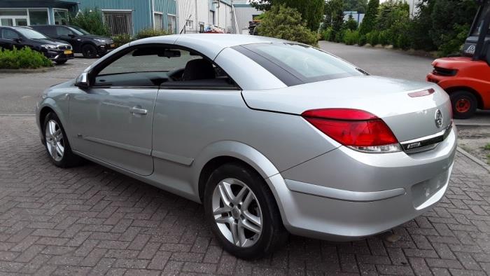 Opel Astra H Twin Top 1.8 16V Sloopvoertuig (2007, Zilvergrijs, Zilver)
