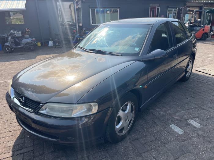 Opel Vectra B 1.6 16V Ecotec Sloopvoertuig (2000)