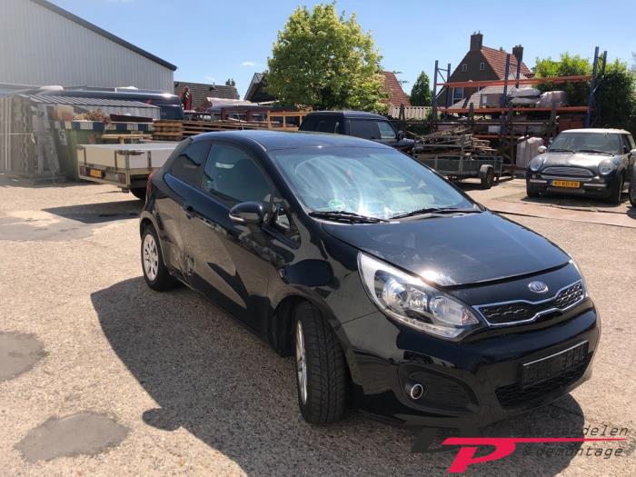 Kia Rio III 1.2 CVVT 16V Sloopvoertuig (2012, Zwart)
