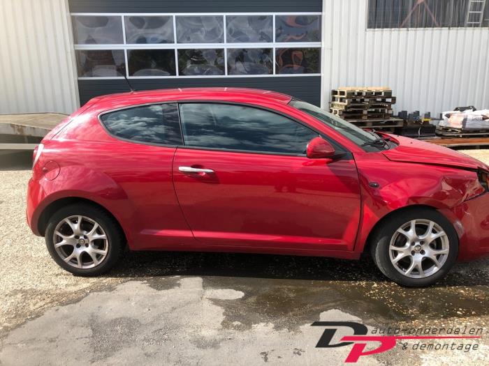 Alfa Romeo MiTo 1.4 Turbo 16V Sloopvoertuig (2009, Rood)