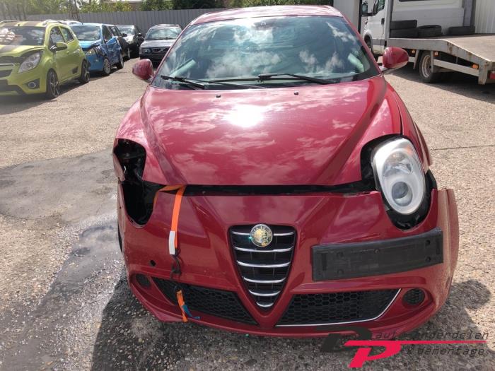 Alfa Romeo MiTo 1.4 Turbo 16V Sloopvoertuig (2009, Rood)
