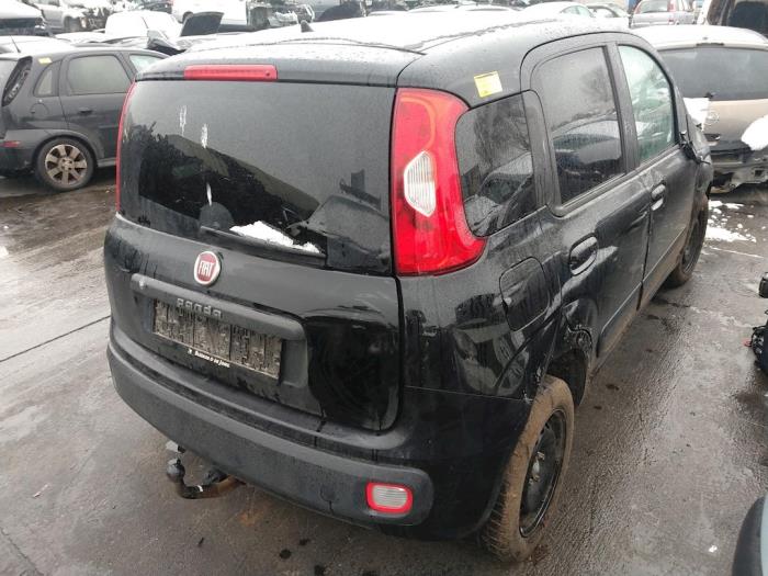 Fiat Panda (312) 0.9 TwinAir 65 (sloop, bouwjaar 2013, kleur Zwart ...