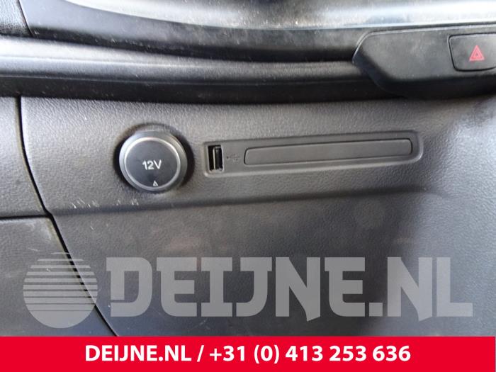 Ford Transit Custom 2.0 TDCi 16V Eco Blue 130 Sloopvoertuig (2018)