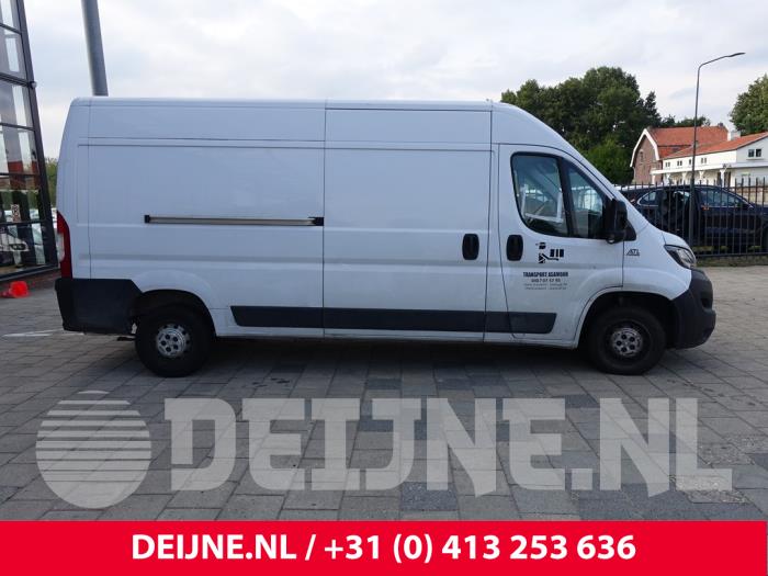 Peugeot Boxer 2.2 Blue HDi 140 Sloopvoertuig (2021, Wit)