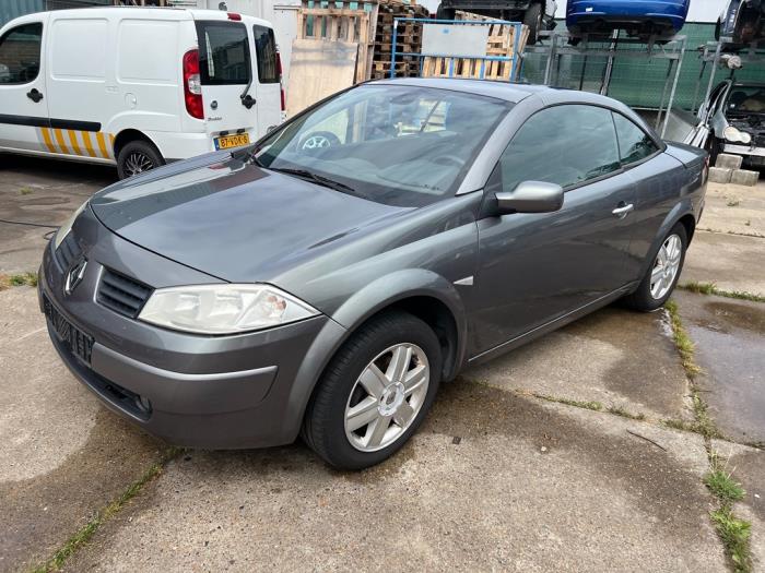 Renault Megane II CC 1.6 16V Sloopvoertuig (2005, Donker, Zilvergrijs, Moonmist, Grijs)