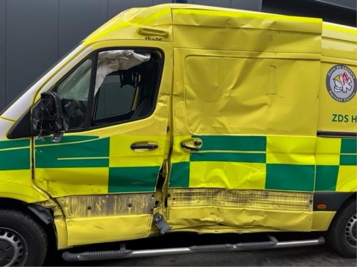 Mercedes Sprinter 3,5t 319 CDI 3.0 V6 24V RWD Sloopvoertuig (2021, Geel)