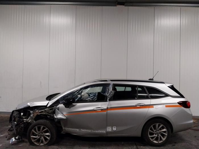 Opel Astra K Sports Tourer 1.5 CDTi 122 12V Sloopvoertuig (2021, Zilver)